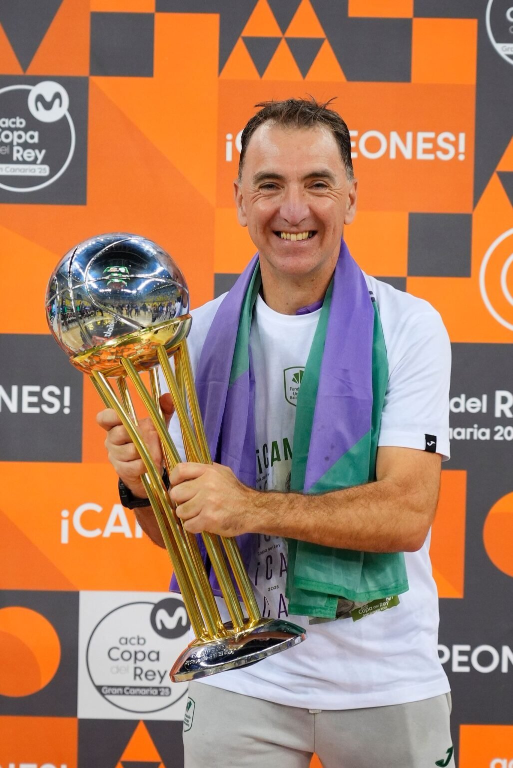 Mario Bárbara, miembro de la Cátedra de Salud y Dolor, campeón de la ...
